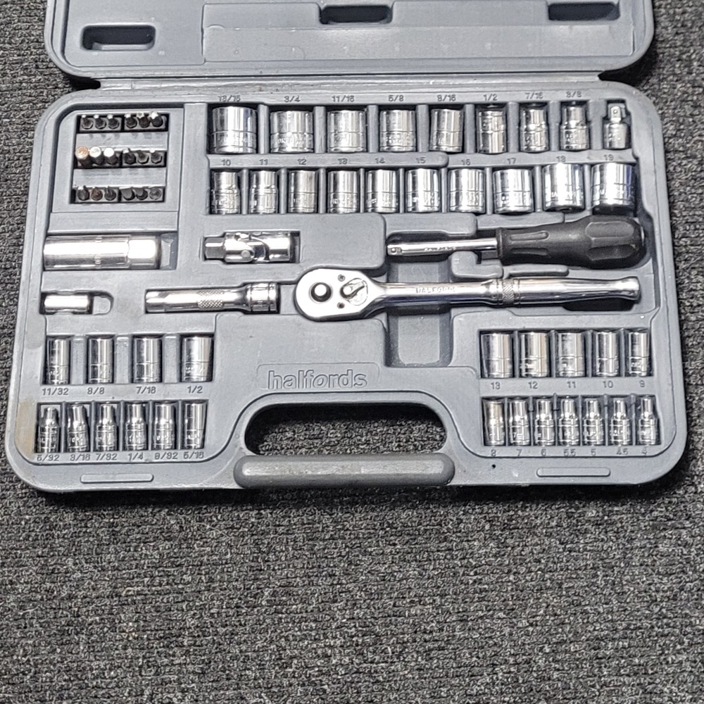 Pre-owned Halfords Socket set - Own4Less